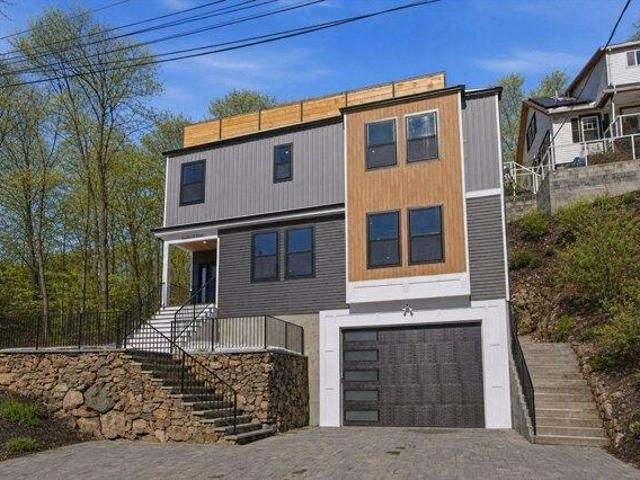 house with 4 bedroom, Medford MA DS103020551