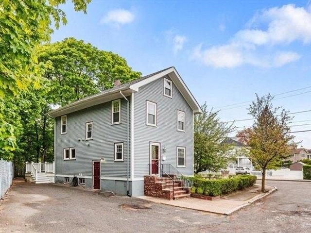 house with 4 bedroom, Medford MA DS103101848