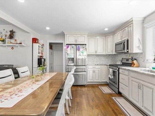 house with 4 bedroom, Medford MA ES105080696
