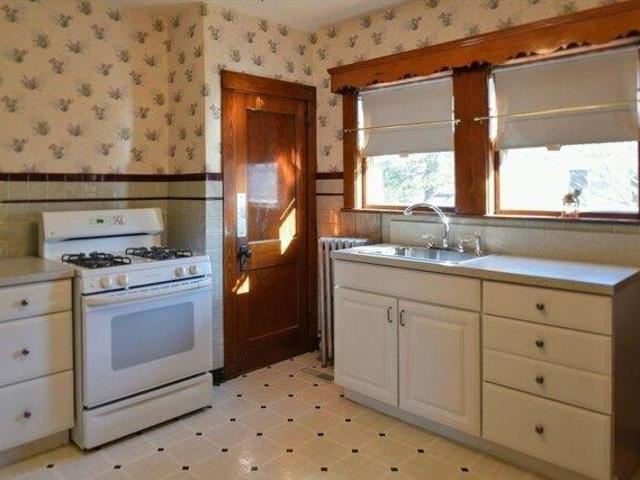 house with 4 bedroom, Medford MA ES105080725