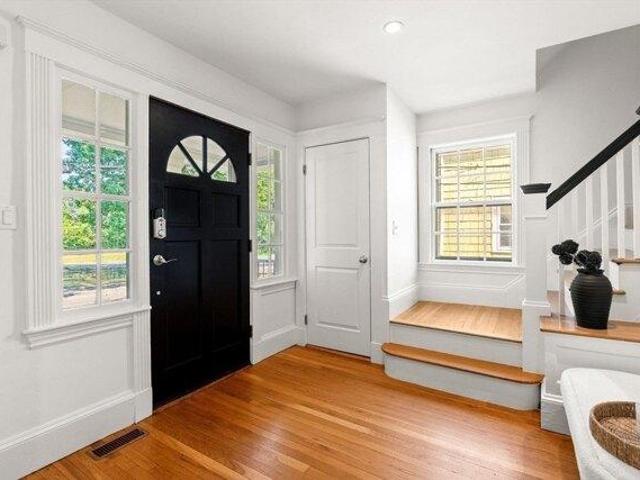 house with 4 bedroom, Medford MA ES105156794