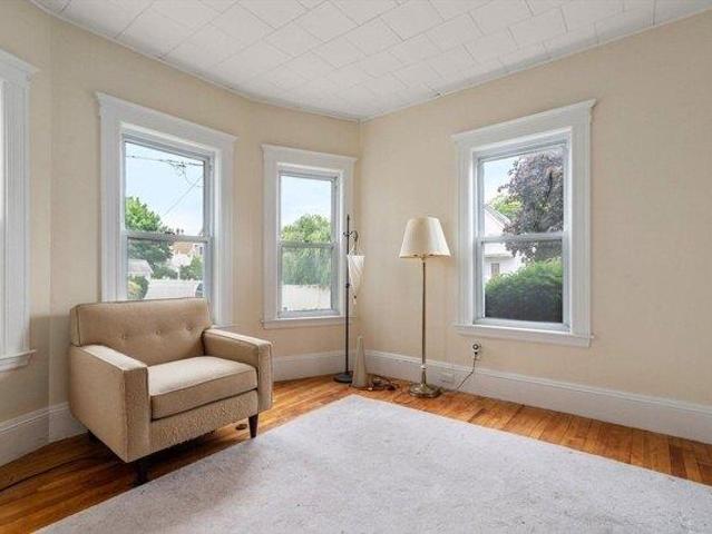 house with 4 bedroom, Medford MA ES105159649