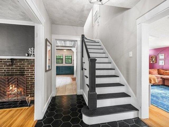 house with 4 bedroom, Medford MA ES103072891