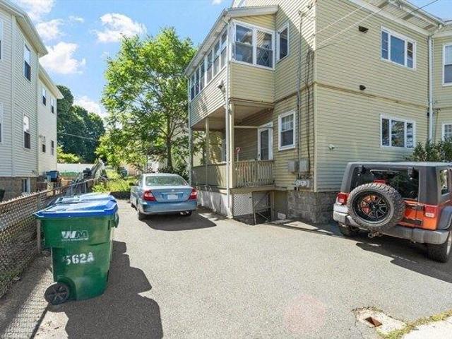 house with 4 bedroom, Medford MA ES103438380