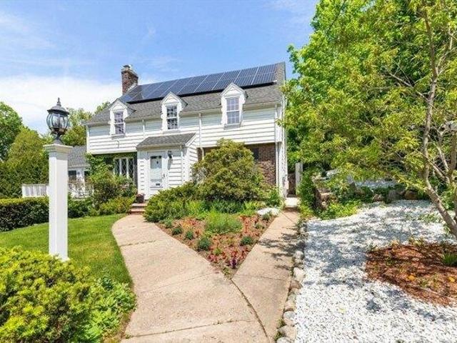 house with 4 bedroom, Medford MA ES103442083