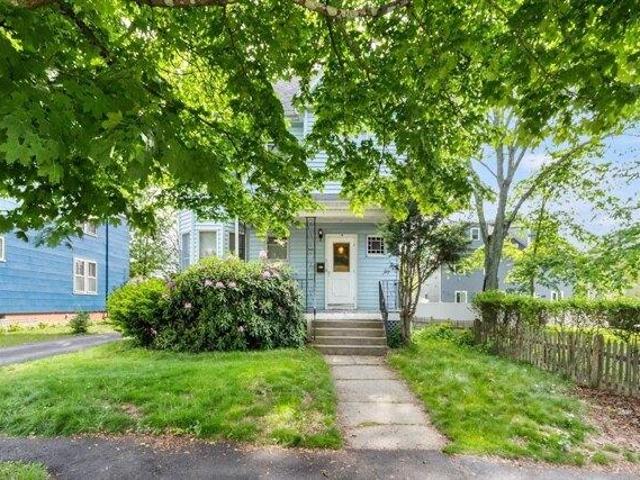 house with 4 bedroom, Medford MA ES103496596