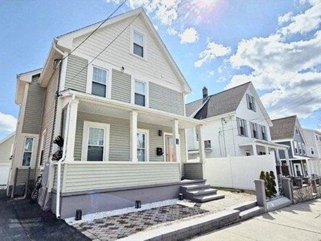 house with 4 bedroom, Medford MA ES103849792