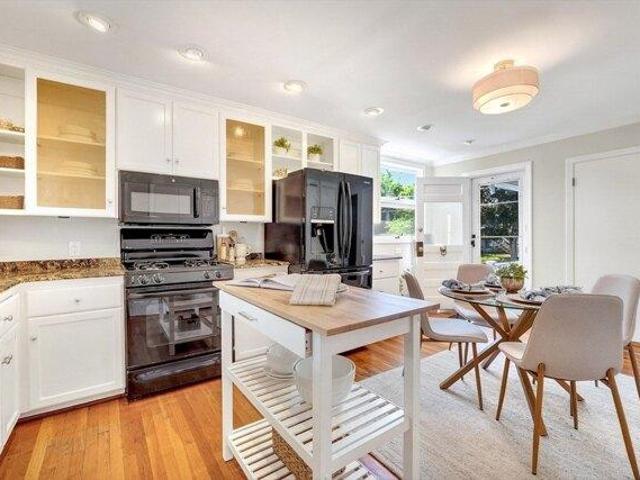 house with 4 bedroom, Melrose MA ES104481313