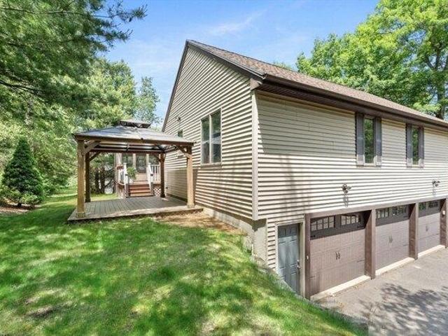 house with 4 bedroom, Melrose MA ES104607697