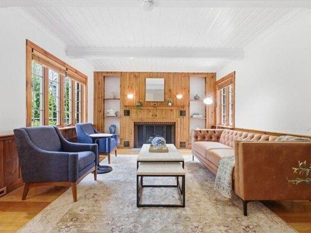 house with 4 bedroom, Melrose MA ES103886635