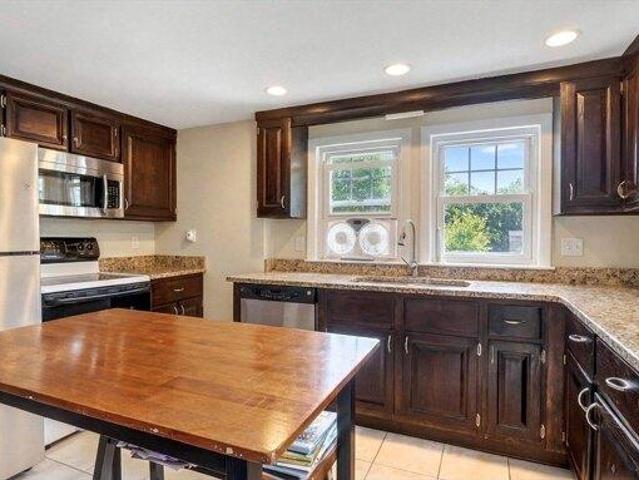 house with 4 bedroom, Melrose MA ES103888628