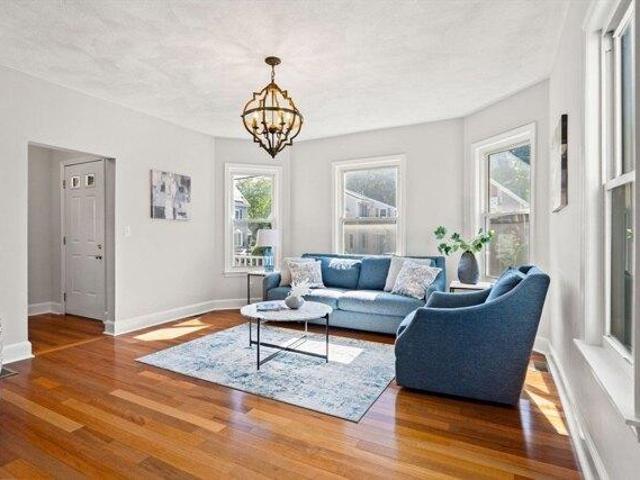 house with 4 bedroom, Melrose MA ES103929303