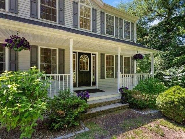 house with 4 bedroom, Melrose MA ES103931124