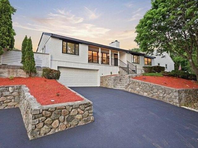 house with 4 bedroom, Melrose MA ES103966183