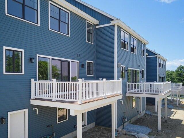 house with 4 bedroom, Meredith NH ES104811826