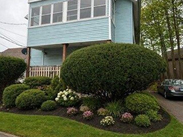 house with 4 bedroom, Meriden CT DLS102257620