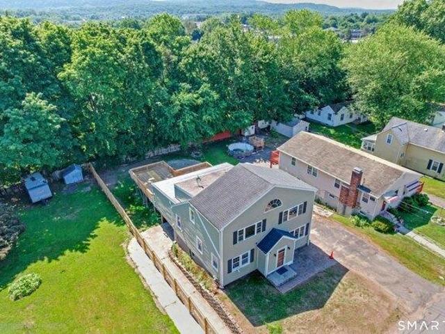 house with 4 bedroom, Meriden CT DS104409166