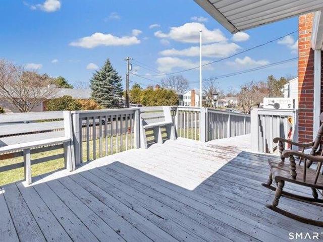 house with 4 bedroom, Meriden CT DS102727270