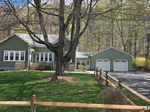 house with 4 bedroom, Meriden CT DS103930574