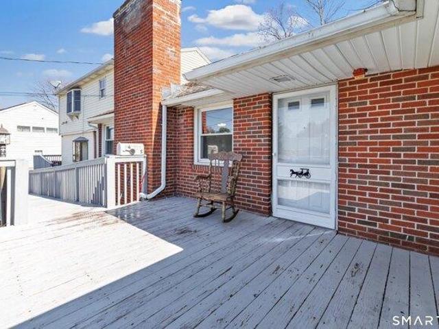 house with 4 bedroom, Meriden CT ES104190270