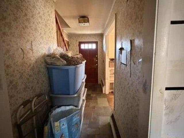 house with 4 bedroom, Meriden CT ES104373915