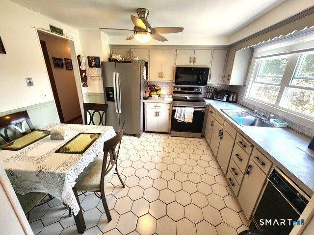 house with 4 bedroom, Meriden CT ES104850079