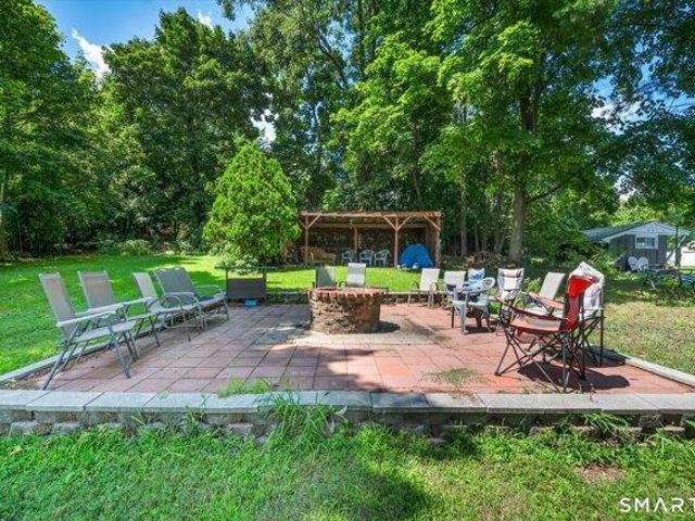 house with 4 bedroom, Meriden CT ES105124890
