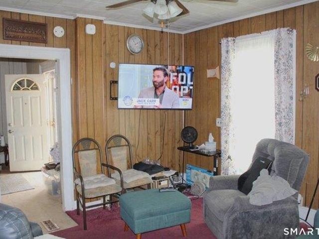 house with 4 bedroom, Meriden CT ES105207788