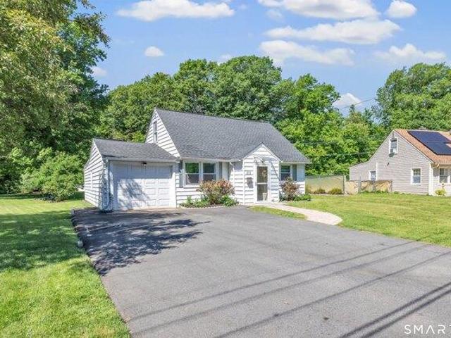 house with 4 bedroom, Meriden CT ES103162548