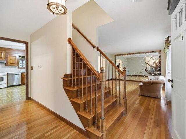 house with 4 bedroom, Merrimack NH DLS103020763