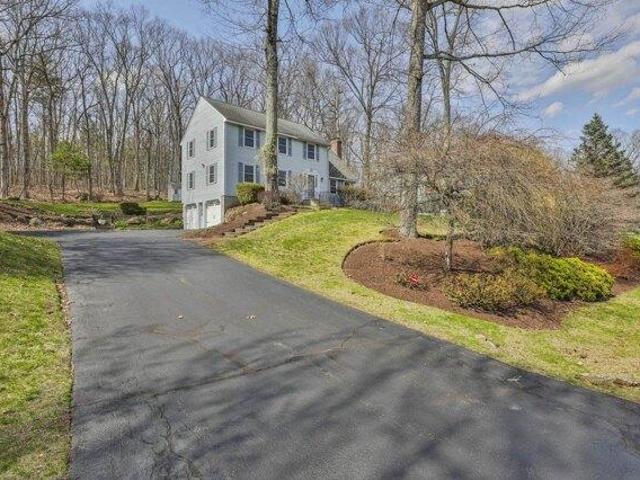 house with 4 bedroom, Merrimack NH DS102410626