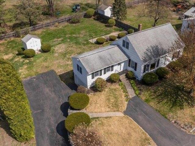 house with 4 bedroom, Merrimack NH DS102476593