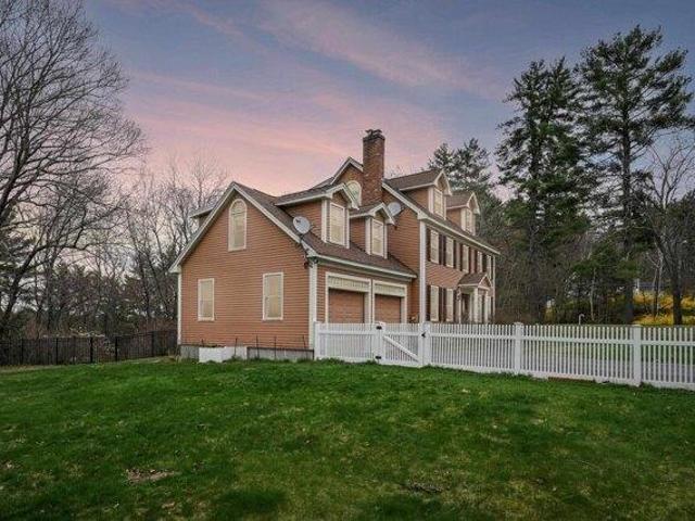 house with 4 bedroom, Merrimack NH DS102724834