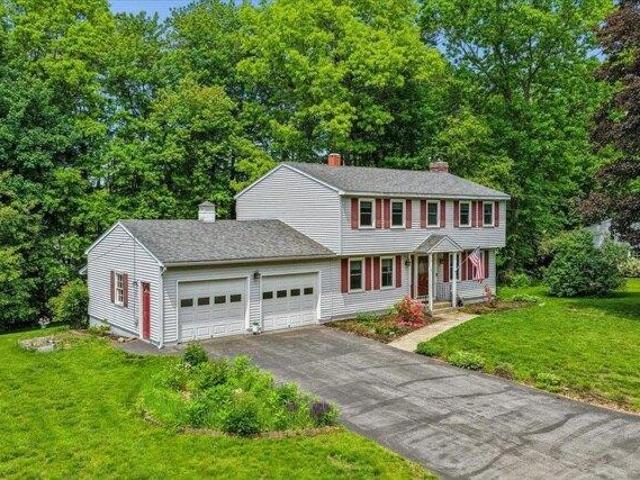house with 4 bedroom, Merrimack NH ES104330673