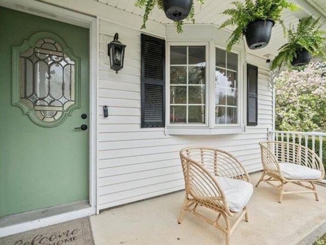 house with 4 bedroom, Merrimack NH ES105104669