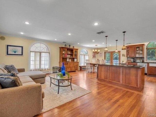 house with 4 bedroom, Merrick NY ES104905175