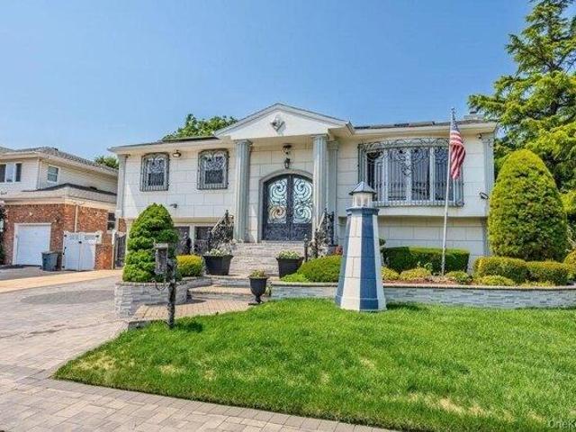 house with 4 bedroom, Merrick NY ES104906403