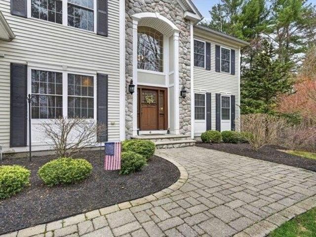 house with 4 bedroom, Methuen MA DS102670149
