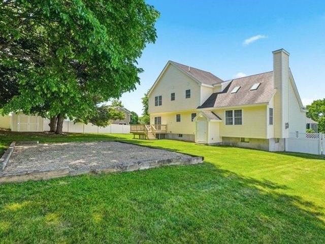 house with 4 bedroom, Methuen MA DS103774158