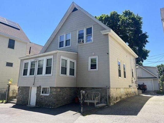 house with 4 bedroom, Methuen MA ES104807647