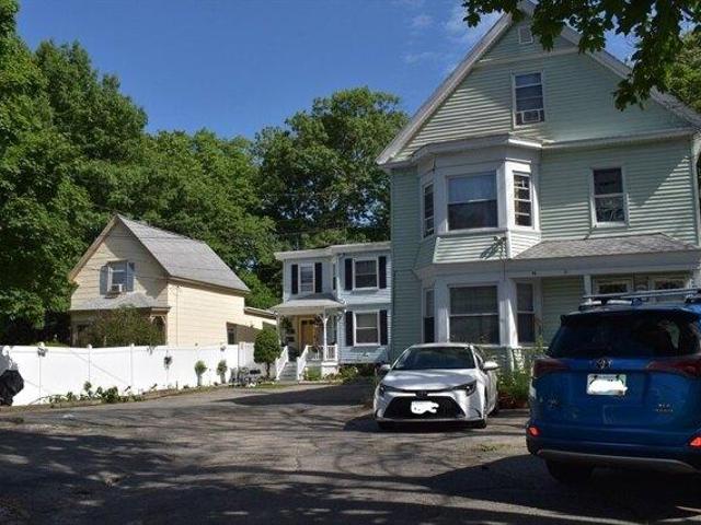 house with 4 bedroom, Methuen MA ES104808857