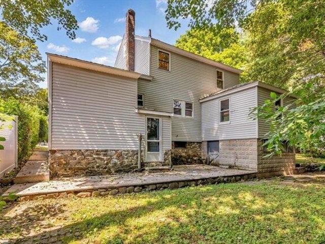 house with 4 bedroom, Methuen MA ES105041201