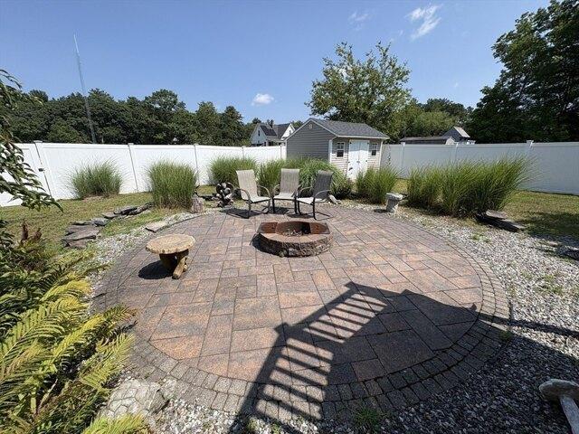 house with 4 bedroom, Methuen MA ES105095407