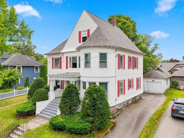 house with 4 bedroom, Methuen MA ES105096229