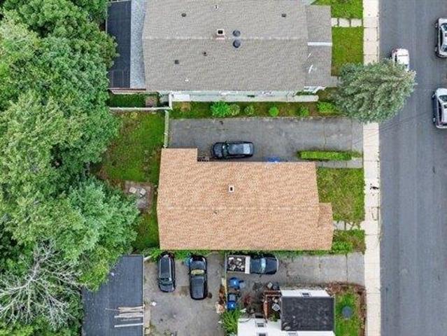 house with 4 bedroom, Methuen MA ES105114709