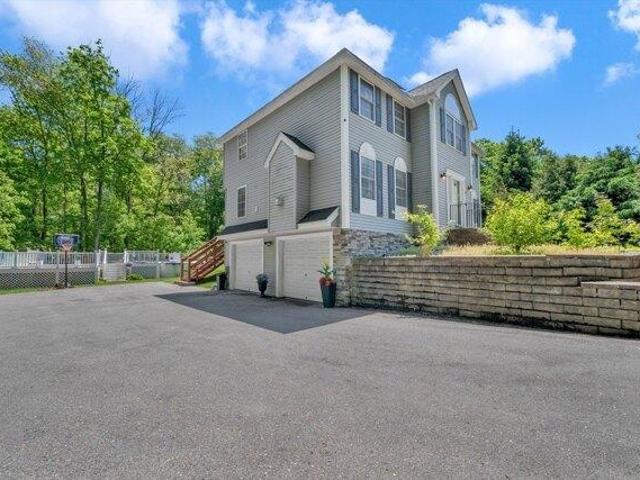 house with 4 bedroom, Methuen MA ES105144470