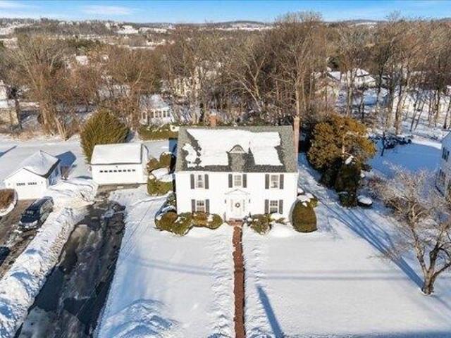 house with 4 bedroom, Methuen MA ES102922675