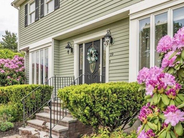 house with 4 bedroom, Methuen MA ES103034407