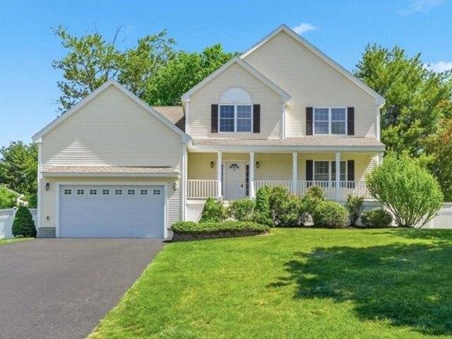 house with 4 bedroom, Methuen MA ES103774158
