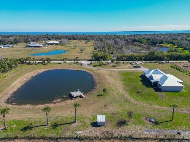 house with 4 bedroom, Mims FL ES104901263